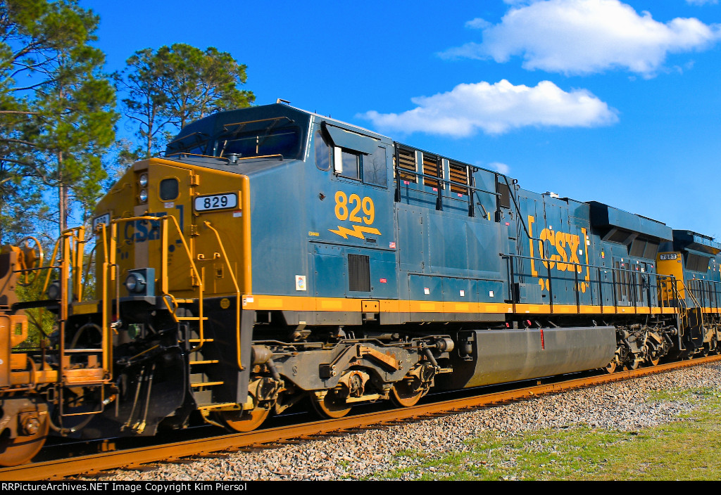 CSX 829
